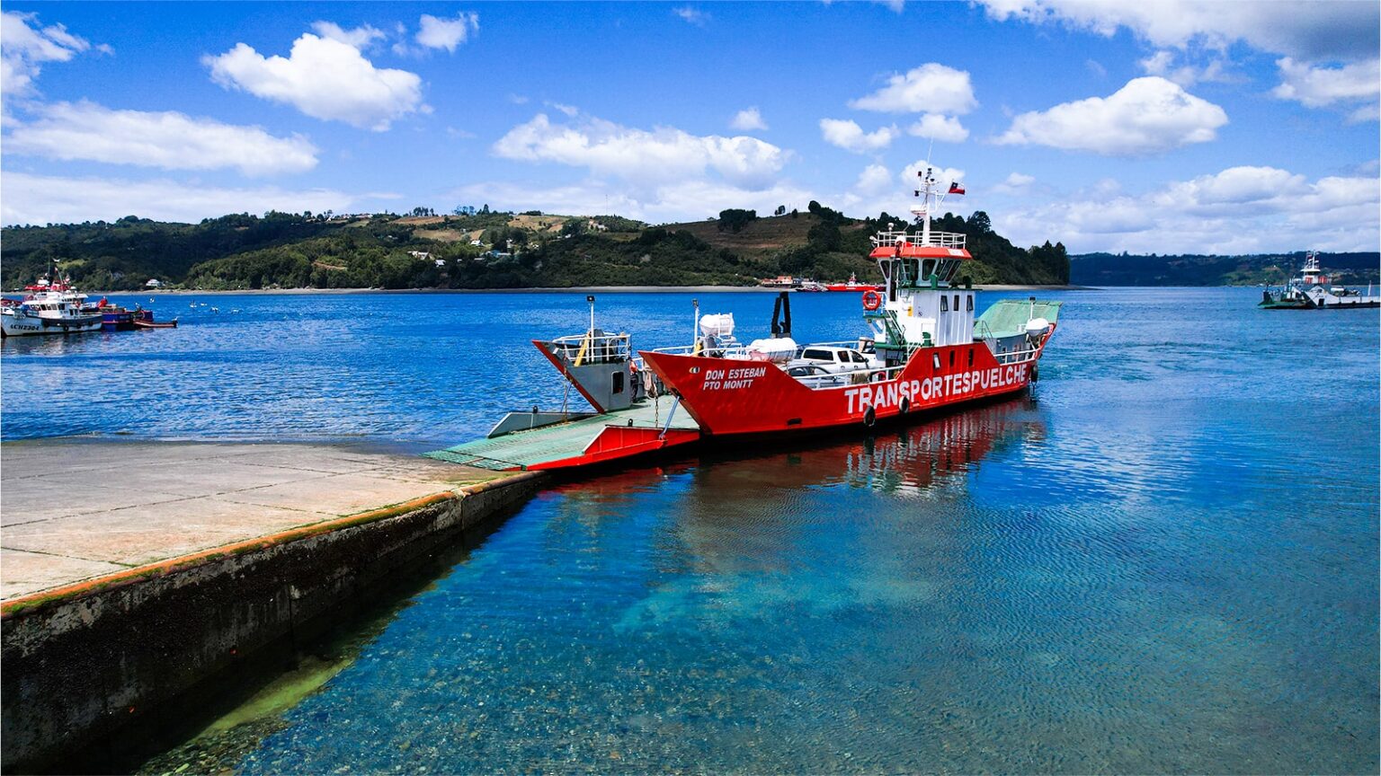 Nuestras Barcazas - Transportes Puelche