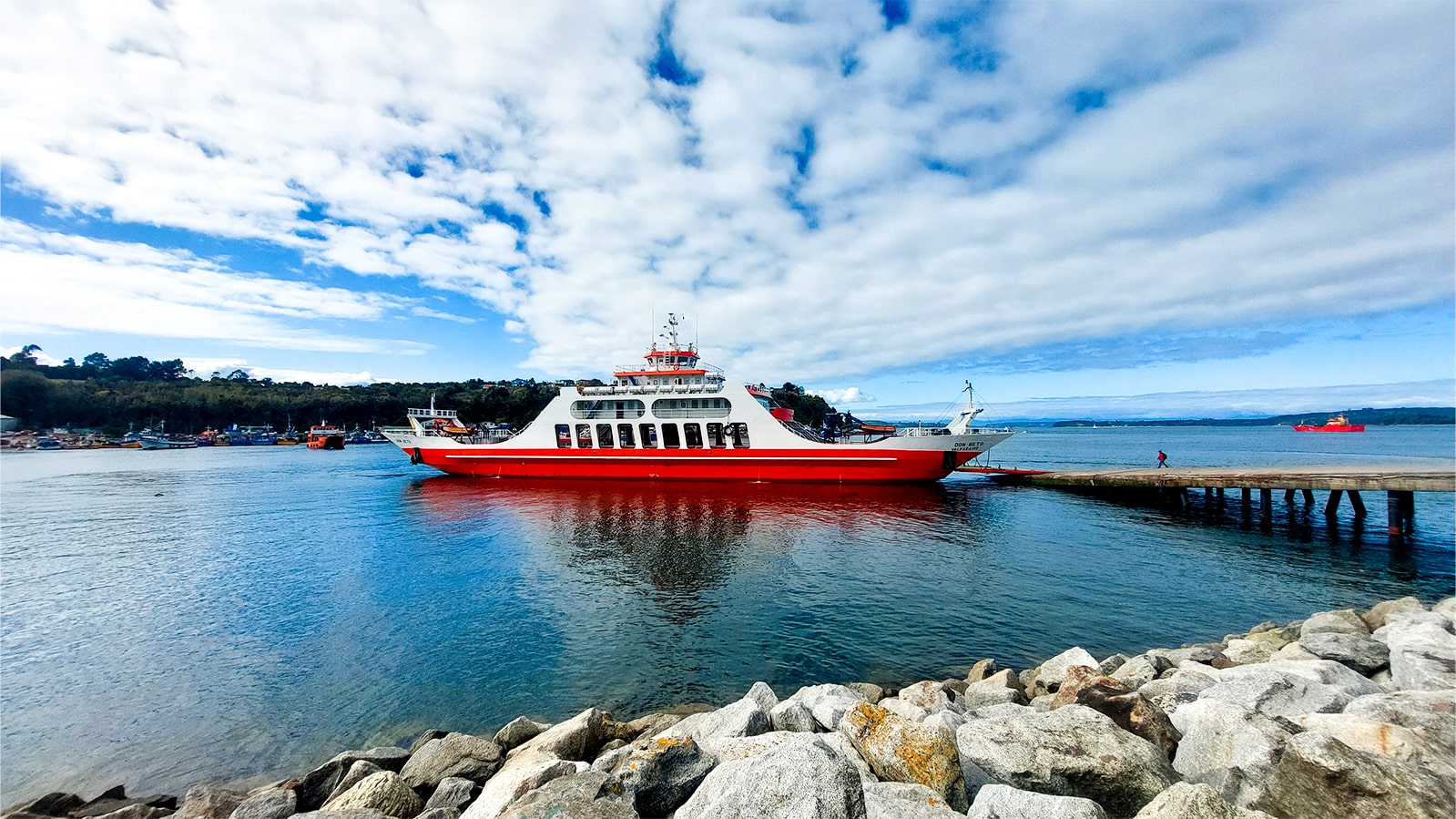 Nuestras Barcazas - Transportes Puelche