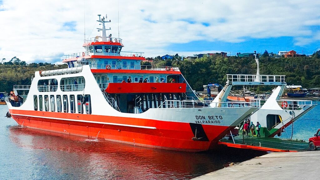 Nuestras Barcazas - Transportes Puelche