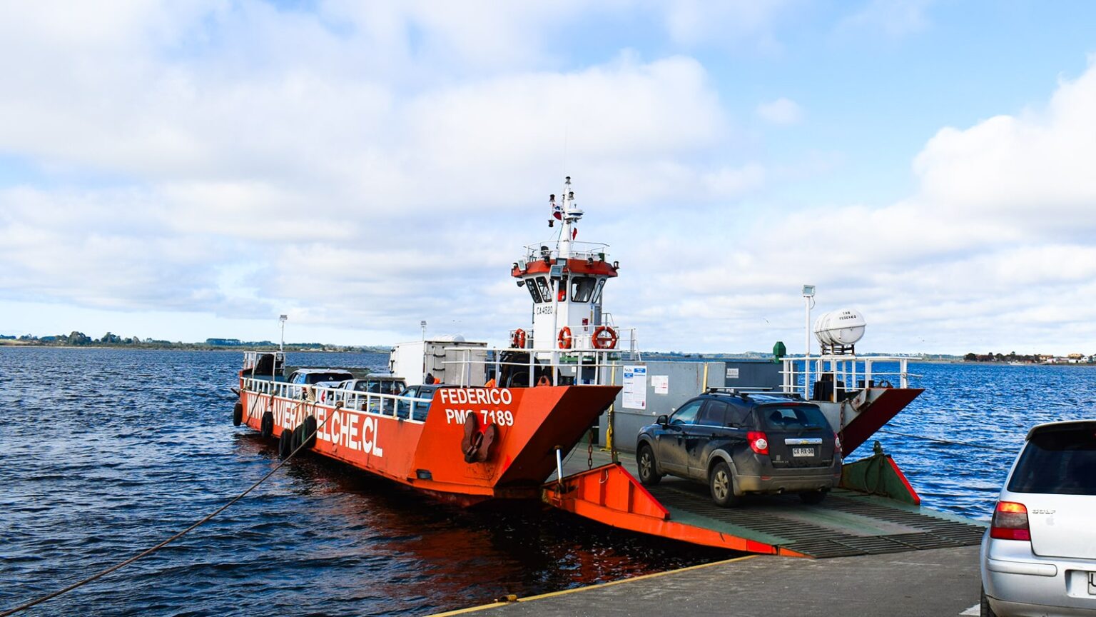 Nuestras Barcazas - Transportes Puelche