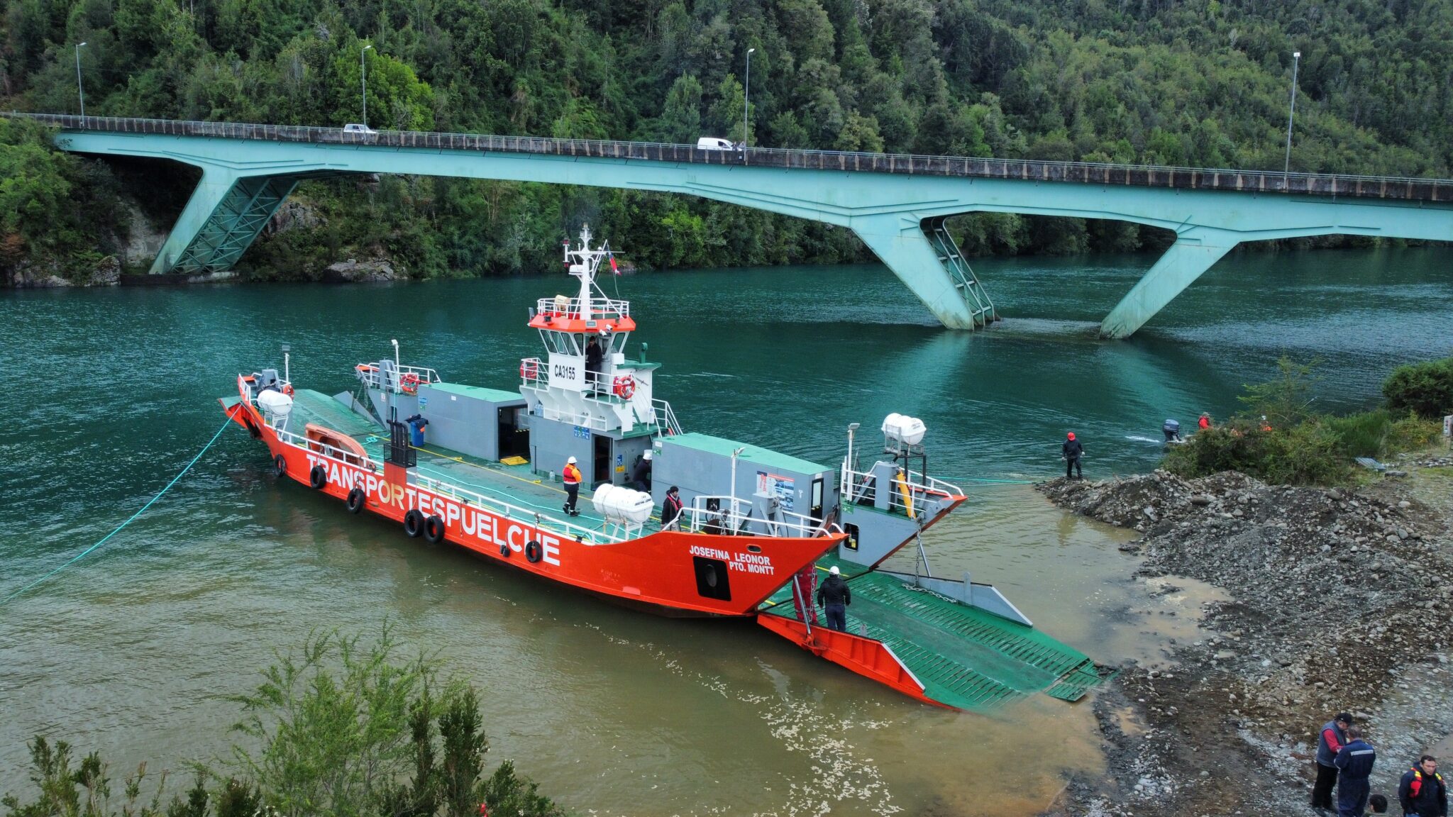 Nuestras Barcazas - Transportes Puelche